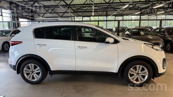 Balts Kia Sportage 2017 Rīga, ar dzinēja tilpumu 1.70 L un nobraukumu 206 tūkst. km par 8500 €, foto 5 vietnē AUTOMOTO.COM.LV