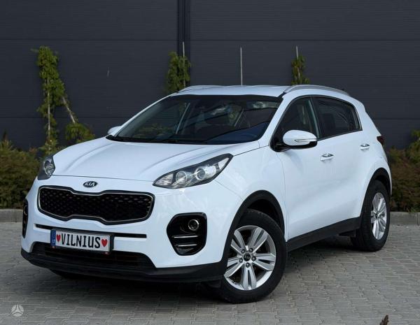 White Kia Sportage 2017 in Vilnius, with an engine capacity of 1.69 L and mileage of 222 thousand km for 11200 €, photo 2 on AUTOMOTO.COM.LV