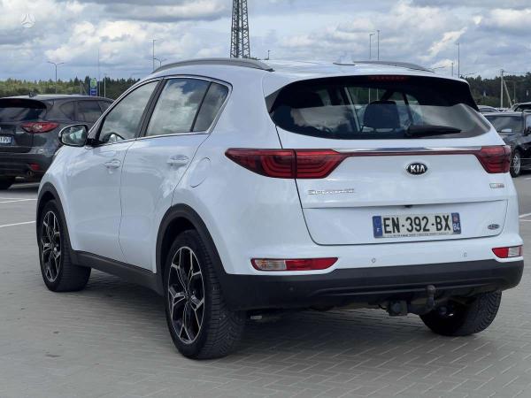 Белый Киа Sportage 2017 в Таураге, объемом двигателя 1.69 л и пробегом 240 тыс. км за 8800 €, фото 5 на AUTOMOTO.COM.LV