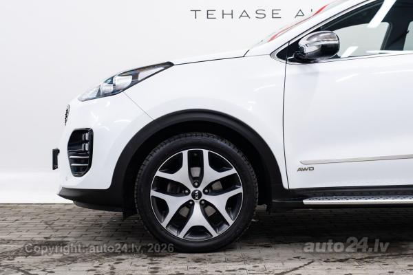 White Kia Sportage 2017 in Tartu, with an engine capacity of 1.60 L and mileage of 97 thousand km for 13898 €, photo 2 on AUTOMOTO.COM.LV