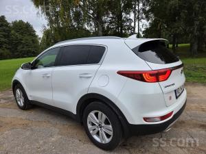 Balts Kia Sportage 2017 Limbaži, ar dzinēja tilpumu 1.60 L un nobraukumu 167 tūkst. km par 12500 €, foto  vietnē AUTOMOTO.COM.LV