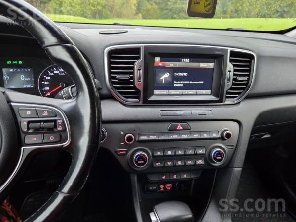 White Kia Sportage 2017 in Limbazi, with an engine capacity of 1.60 L and mileage of 167 thousand km for 12500 €, photo 9 on AUTOMOTO.COM.LV