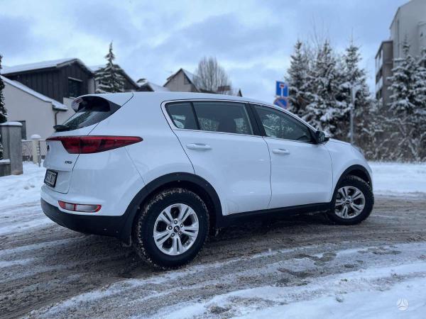 Balts Kia Sportage 2018 Viļņa, ar dzinēja tilpumu 1.69 L un nobraukumu 195 tūkst. km par 8450 €, foto 10 vietnē AUTOMOTO.COM.LV