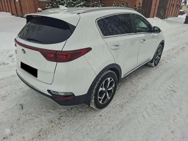 Balts Kia Sportage 2018 Marijampole, ar dzinēja tilpumu 1.60 L un nobraukumu 216 tūkst. km par 10850 €, foto 9 vietnē AUTOMOTO.COM.LV