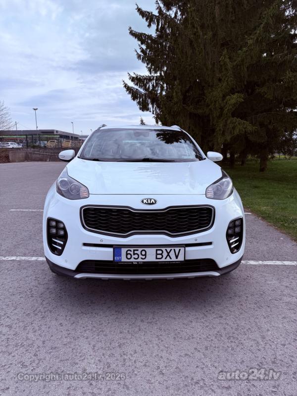 Белый Киа Sportage 2018 в Таллин, объемом двигателя 2.00 л и пробегом 191 тыс. км за 13900 €, фото 2 на AUTOMOTO.COM.LV