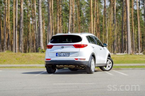 Белый Киа Sportage 2018 в Рига, объемом двигателя 1.60 л и пробегом 251 тыс. км за 9590 €, фото 5 на AUTOMOTO.COM.LV