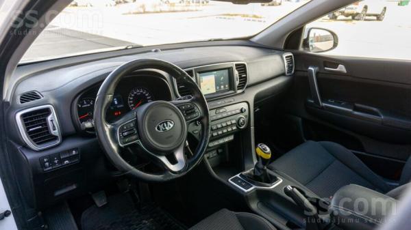 Белый Киа Sportage 2018 в Рига, объемом двигателя 1.60 л и пробегом 251 тыс. км за 9590 €, фото 9 на AUTOMOTO.COM.LV