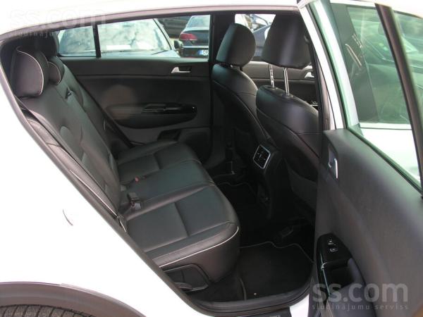 Balts Kia Sportage 2018 Rīga, ar dzinēja tilpumu 2.00 L un nobraukumu 119 tūkst. km par 14850 €, foto 9 vietnē AUTOMOTO.COM.LV