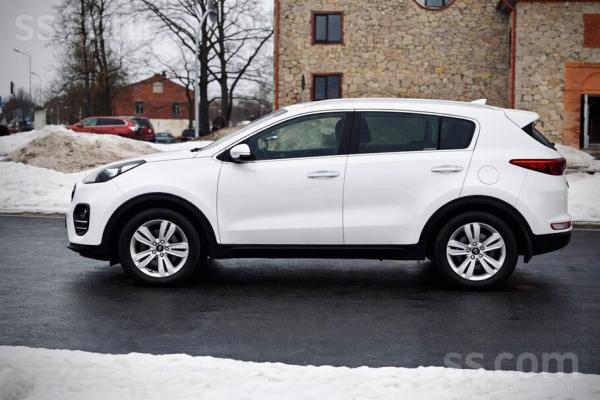 White Kia Sportage 2018 in Jekabpils, with an engine capacity of 1.60 L and mileage of 101 thousand km for 13200 €, photo 5 on AUTOMOTO.COM.LV