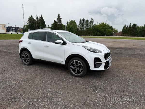 Белый Киа Sportage 2018 в Таллин, объемом двигателя 1.60 л и пробегом 61 тыс. км за 16000 €, фото 3 на AUTOMOTO.COM.LV