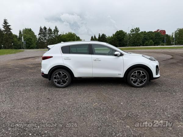 Белый Киа Sportage 2018 в Таллин, объемом двигателя 1.60 л и пробегом 61 тыс. км за 16000 €, фото 4 на AUTOMOTO.COM.LV