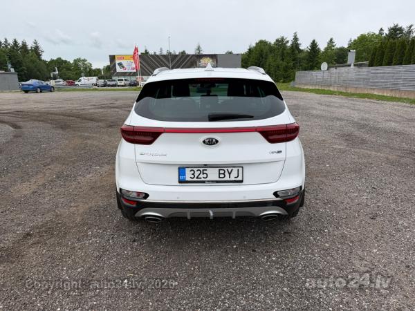 Белый Киа Sportage 2018 в Таллин, объемом двигателя 1.60 л и пробегом 61 тыс. км за 16000 €, фото 6 на AUTOMOTO.COM.LV