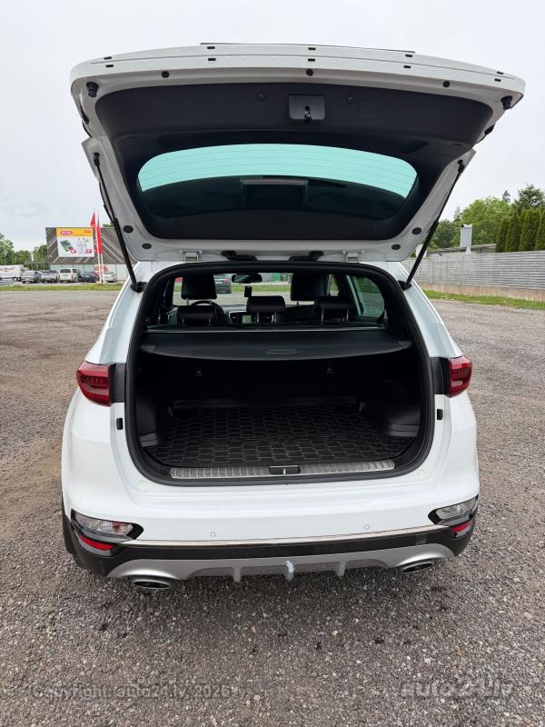 Белый Киа Sportage 2018 в Таллин, объемом двигателя 1.60 л и пробегом 61 тыс. км за 16000 €, фото 9 на AUTOMOTO.COM.LV