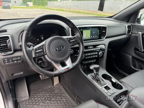 Белый Киа Sportage 2018 в Таллин, объемом двигателя 1.60 л и пробегом 61 тыс. км за 16000 €, фото 10 на AUTOMOTO.COM.LV