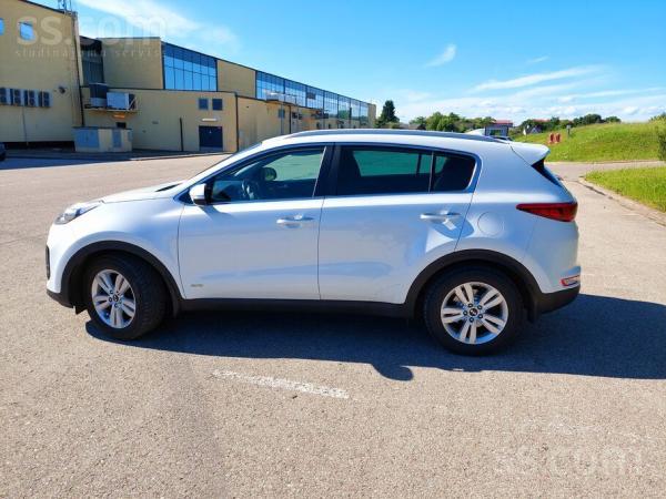 White Kia Sportage 2018 in Riga, with an engine capacity of 1.60 L and mileage of 82 thousand km for 12800 €, photo 7 on AUTOMOTO.COM.LV