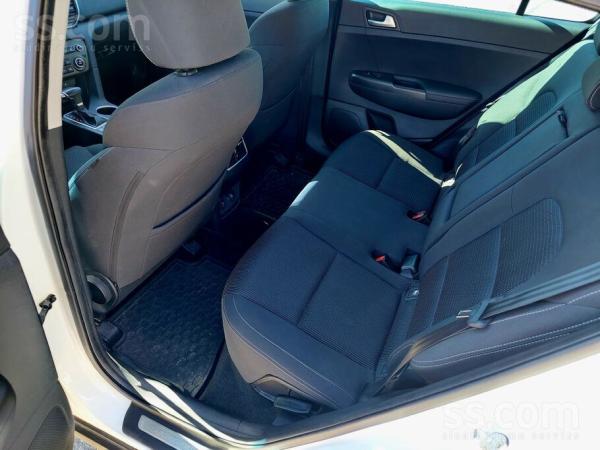 Balts Kia Sportage 2018 Rīga, ar dzinēja tilpumu 1.60 L un nobraukumu 82 tūkst. km par 12800 €, foto 10 vietnē AUTOMOTO.COM.LV