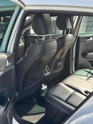 Balts Kia Sportage 2018 Viļņa, ar dzinēja tilpumu 1.69 L un nobraukumu 137 tūkst. km par 14350 €, foto 8 vietnē AUTOMOTO.COM.LV