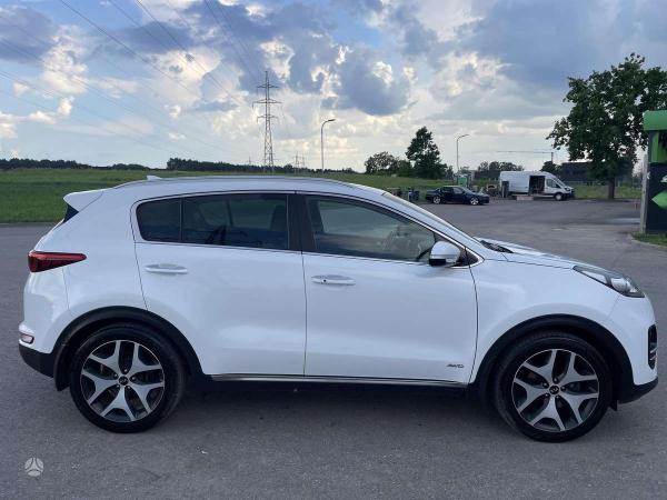White Kia Sportage 2018 in Kaunas, with an engine capacity of 1.59 L and mileage of 48 thousand km for 18300 €, photo 2 on AUTOMOTO.COM.LV