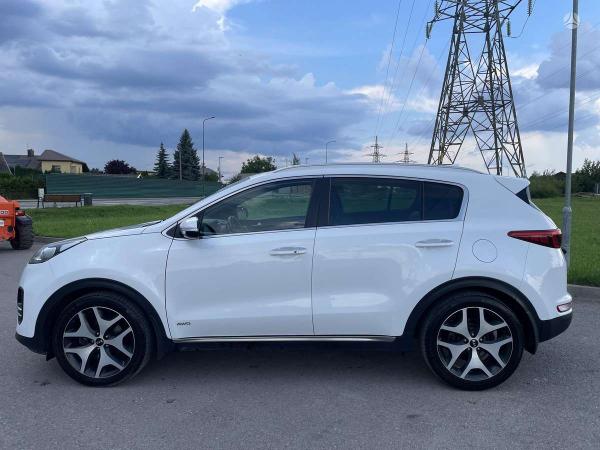 White Kia Sportage 2018 in Kaunas, with an engine capacity of 1.59 L and mileage of 48 thousand km for 18300 €, photo 6 on AUTOMOTO.COM.LV