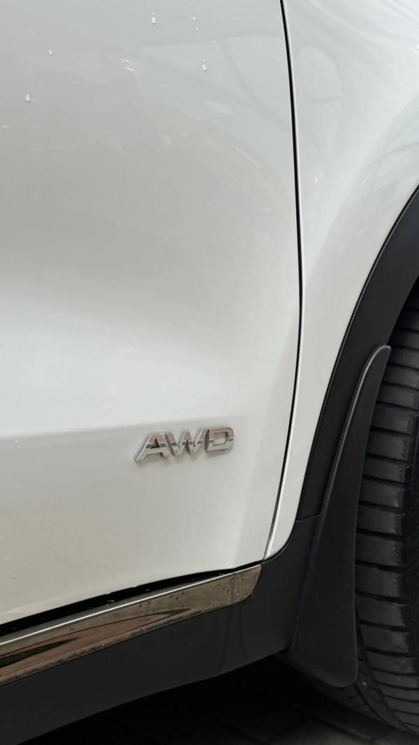 White Kia Sportage 2018 in Riga, with an engine capacity of 1.60 L and mileage of 164 thousand km for 14500 €, photo 9 on AUTOMOTO.COM.LV