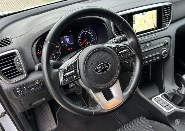 Белый Киа Sportage 2018 в Таураге, объемом двигателя 1.60 л и пробегом 103 тыс. км за 11600 €, фото 10 на AUTOMOTO.COM.LV