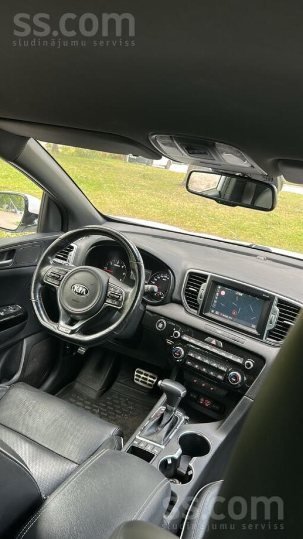 Белый Киа Sportage 2018 в Рига, объемом двигателя 2.00 л и пробегом 120 тыс. км за 14950 €, фото 10 на AUTOMOTO.COM.LV