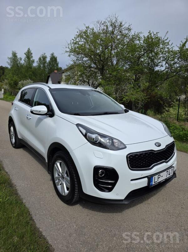 Белый Киа Sportage 2018 в Рига, объемом двигателя 1.70 л и пробегом 145 тыс. км за 12000 €, фото 3 на AUTOMOTO.COM.LV