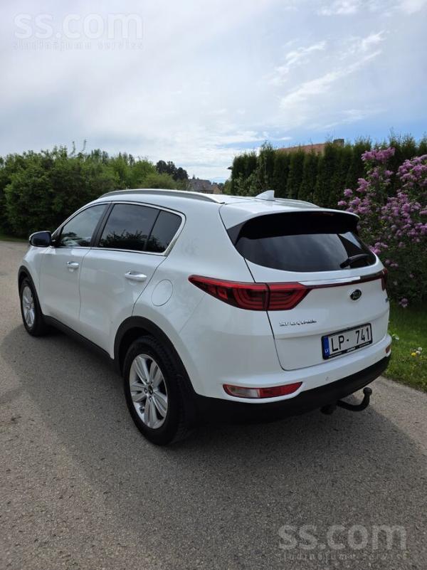 Белый Киа Sportage 2018 в Рига, объемом двигателя 1.70 л и пробегом 145 тыс. км за 12000 €, фото 5 на AUTOMOTO.COM.LV