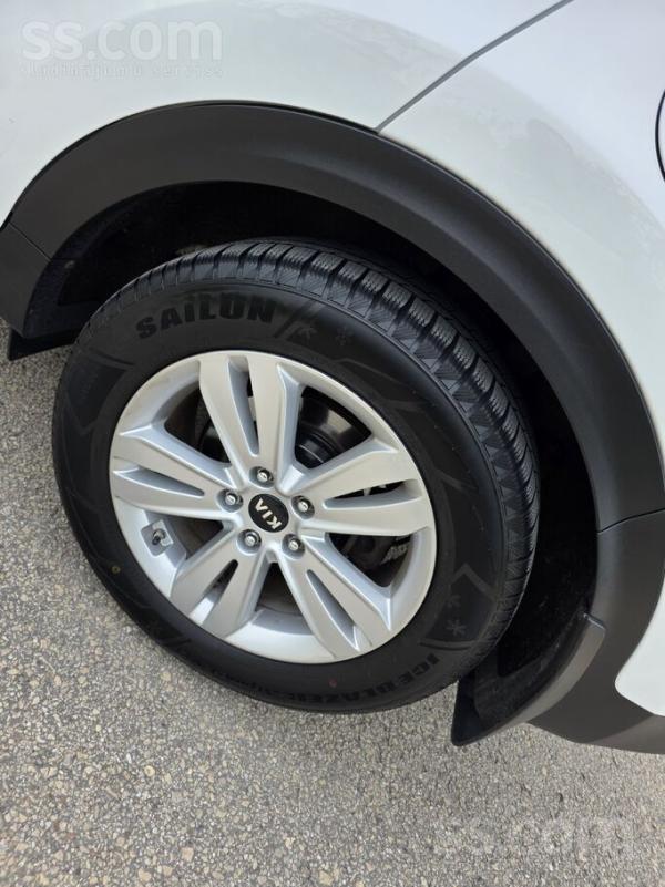 Белый Киа Sportage 2018 в Рига, объемом двигателя 1.70 л и пробегом 145 тыс. км за 12000 €, фото 6 на AUTOMOTO.COM.LV