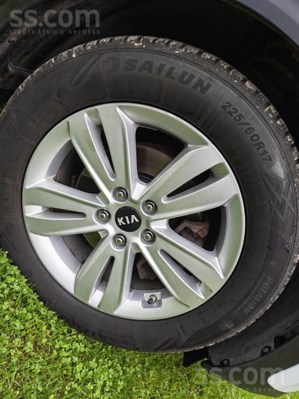 Белый Киа Sportage 2018 в Рига, объемом двигателя 1.70 л и пробегом 145 тыс. км за 12000 €, фото 8 на AUTOMOTO.COM.LV