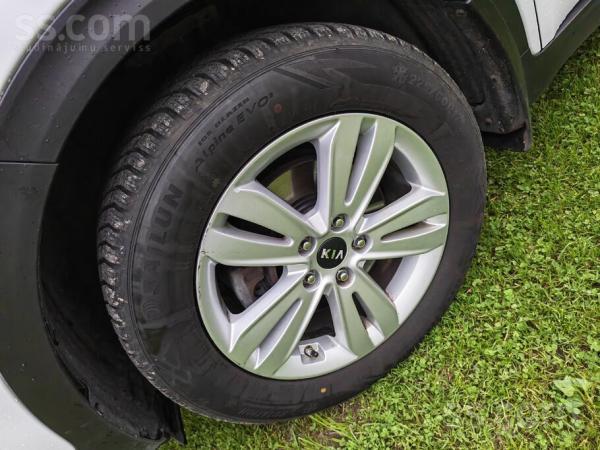 Белый Киа Sportage 2018 в Рига, объемом двигателя 1.70 л и пробегом 145 тыс. км за 12000 €, фото 9 на AUTOMOTO.COM.LV