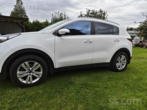 Белый Киа Sportage 2018 в Рига, объемом двигателя 1.70 л и пробегом 145 тыс. км за 12000 €, фото 10 на AUTOMOTO.COM.LV