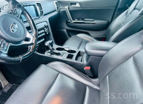 Белый Киа Sportage 2018 в Добеле, объемом двигателя 2.00 л и пробегом 186 тыс. км за 13000 €, фото 3 на AUTOMOTO.COM.LV