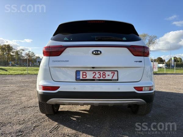 Balts Kia Sportage 2018 Daugavpils, ar dzinēja tilpumu 1.70 L un nobraukumu 204 tūkst. km par 10850 €, foto 5 vietnē AUTOMOTO.COM.LV