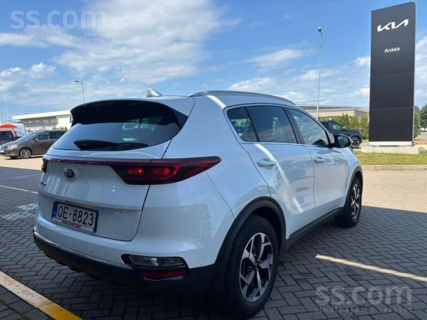 White Kia Sportage 2019 in Liepaja, with an engine capacity of 1.60 L and mileage of 52 thousand km for 15950 €, photo 7 on AUTOMOTO.COM.LV