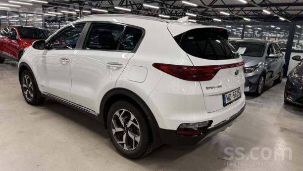 Balts Kia Sportage 2019 Rīga, ar dzinēja tilpumu 1.60 L un nobraukumu 90 tūkst. km par 15900 €, foto 3 vietnē AUTOMOTO.COM.LV