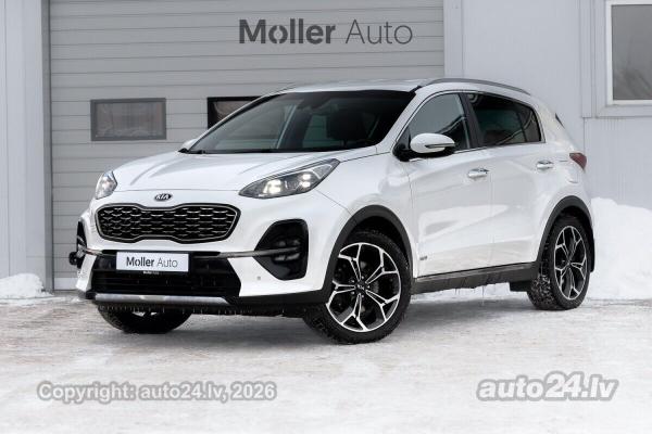 White Kia Sportage 2019 in Jelgava, with an engine capacity of 1.70 L and mileage of 148 thousand km for 13424 €, photo 2 on AUTOMOTO.COM.LV