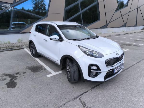 White Kia Sportage 2019 in Siauliai, with an engine capacity of 1.60 L and mileage of 274 thousand km for 11900 €, photo 2 on AUTOMOTO.COM.LV