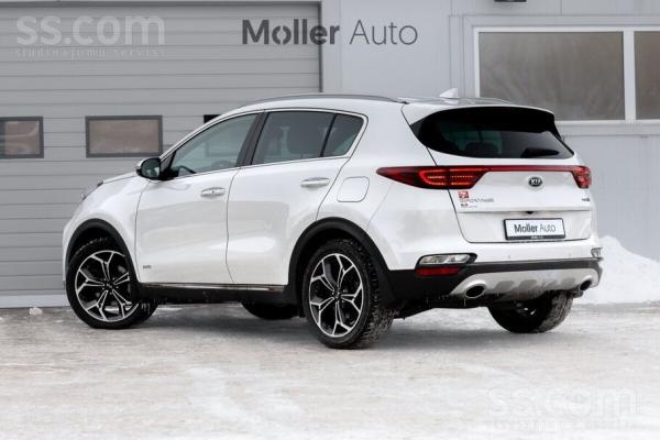 White Kia Sportage 2019 in Jelgava, with an engine capacity of 1.60 L and mileage of 148 thousand km for 12900 €, photo 6 on AUTOMOTO.COM.LV