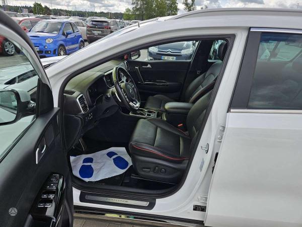 Белый Киа Sportage 2019 в Таураге, объемом двигателя 1.60 л и пробегом 107 тыс. км за 14800 €, фото 10 на AUTOMOTO.COM.LV