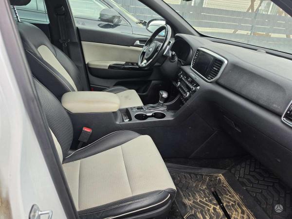 Balts Kia Sportage 2019 Tauragė, ar dzinēja tilpumu 1.60 L un nobraukumu 171 tūkst. km par 9100 €, foto 9 vietnē AUTOMOTO.COM.LV