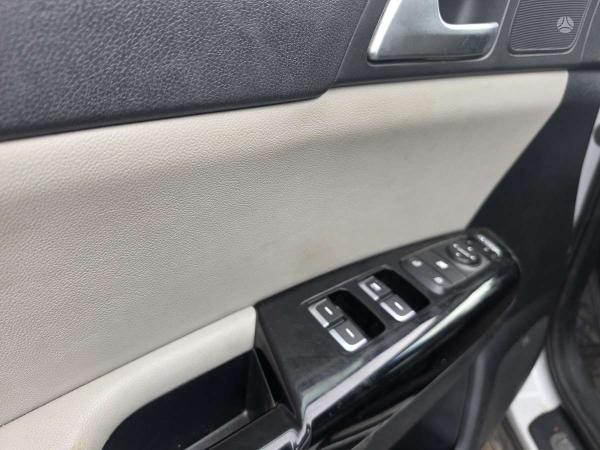 Balts Kia Sportage 2019 Tauragė, ar dzinēja tilpumu 1.60 L un nobraukumu 171 tūkst. km par 9100 €, foto 10 vietnē AUTOMOTO.COM.LV