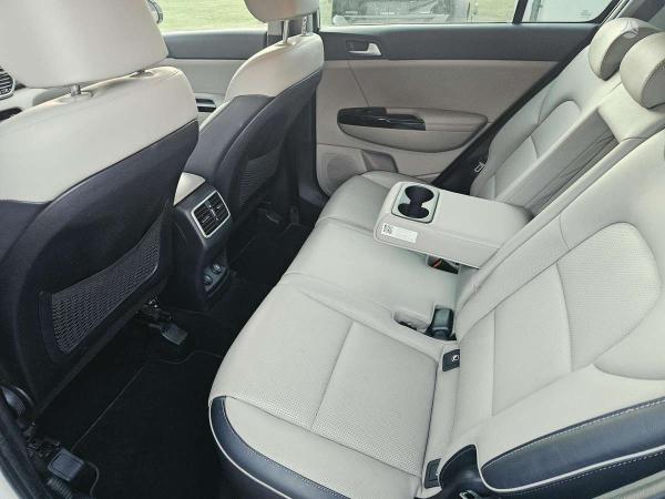 Balts Kia Sportage 2019 Kauņa, ar dzinēja tilpumu 1.60 L un nobraukumu 123 tūkst. km par 9400 €, foto 7 vietnē AUTOMOTO.COM.LV