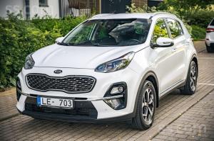 White Kia Sportage 2019 in Riga, with an engine capacity of 1.60 L and mileage of 85 thousand km for 13990 €, photo  on AUTOMOTO.COM.LV