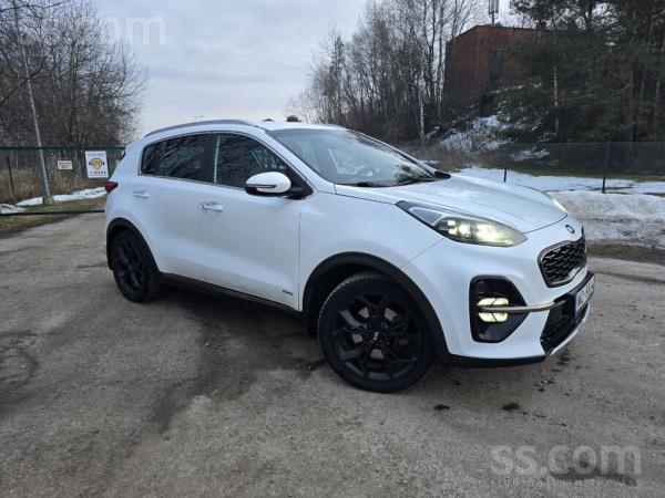 White Kia Sportage 2020 in Riga, with an engine capacity of 1.60 L and mileage of 92 thousand km for 17200 €, photo 5 on AUTOMOTO.COM.LV