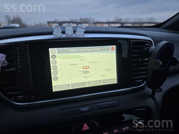 White Kia Sportage 2020 in Riga, with an engine capacity of 1.60 L and mileage of 92 thousand km for 17200 €, photo 7 on AUTOMOTO.COM.LV