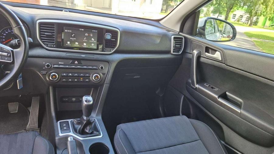 Balts Kia Sportage 2020 Kauņa, ar dzinēja tilpumu 1.60 L un nobraukumu 66 tūkst. km par 13999 €, foto 23 vietnē AUTOMOTO.COM.LV