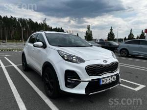 White Kia Sportage 2020 in Riga, with an engine capacity of 1.60 L and mileage of 93 thousand km for 15800 €, photo  on AUTOMOTO.COM.LV