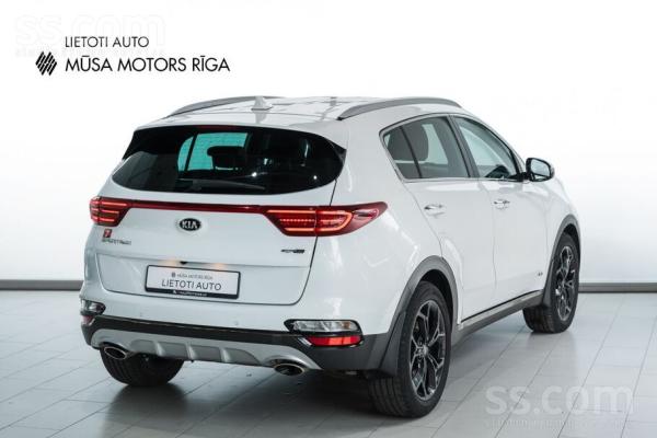 White Kia Sportage 2020 in Riga, with an engine capacity of 1.60 L and mileage of 94 thousand km for 17900 €, photo 2 on AUTOMOTO.COM.LV