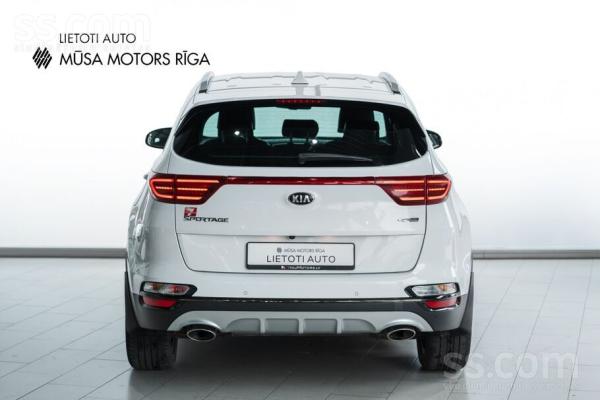 White Kia Sportage 2020 in Riga, with an engine capacity of 1.60 L and mileage of 94 thousand km for 17900 €, photo 4 on AUTOMOTO.COM.LV